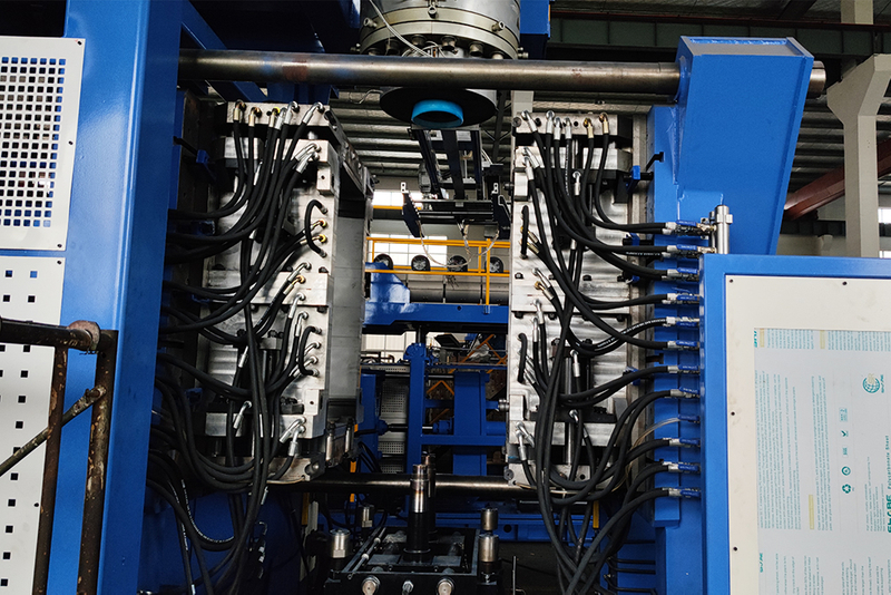 Automatic 200L 220L 250L plastic jar hdpe drum blow moulding making machine - Buy extrusion blow ...